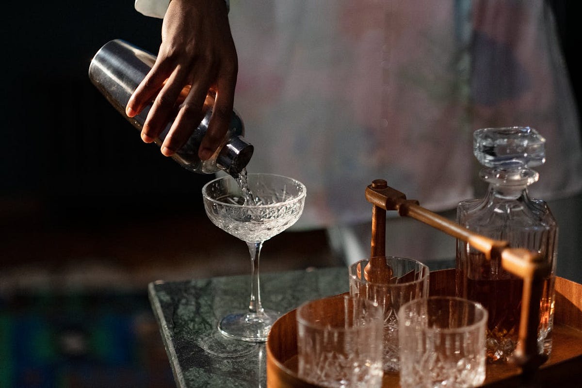 Unleash Your Inner Bartender: A Comprehensive Guide to Hiring Mixologists and Cocktail Making ...