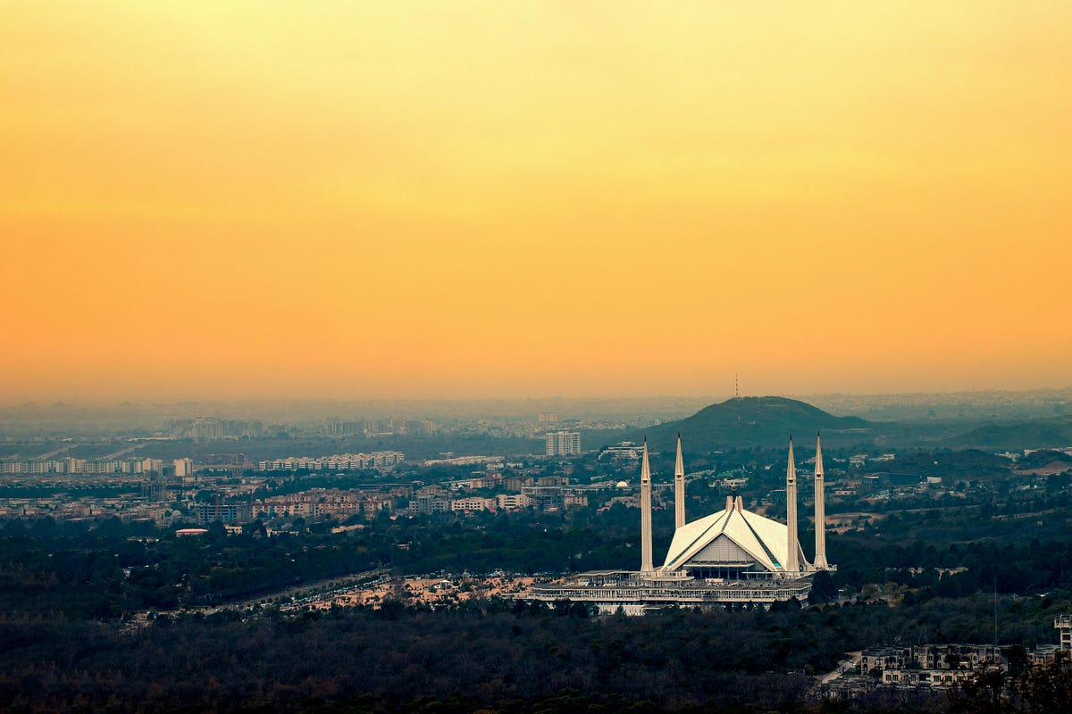 Faisal Masjid: A Monument of Islamic Architecture | by M Azhan Tehami ...