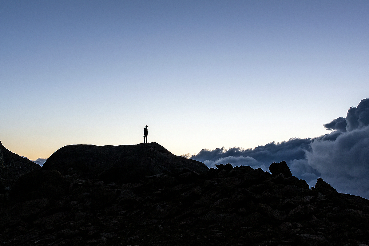 At the Edge of Knowing: How Deep Knowledge of God Transforms Everything ...