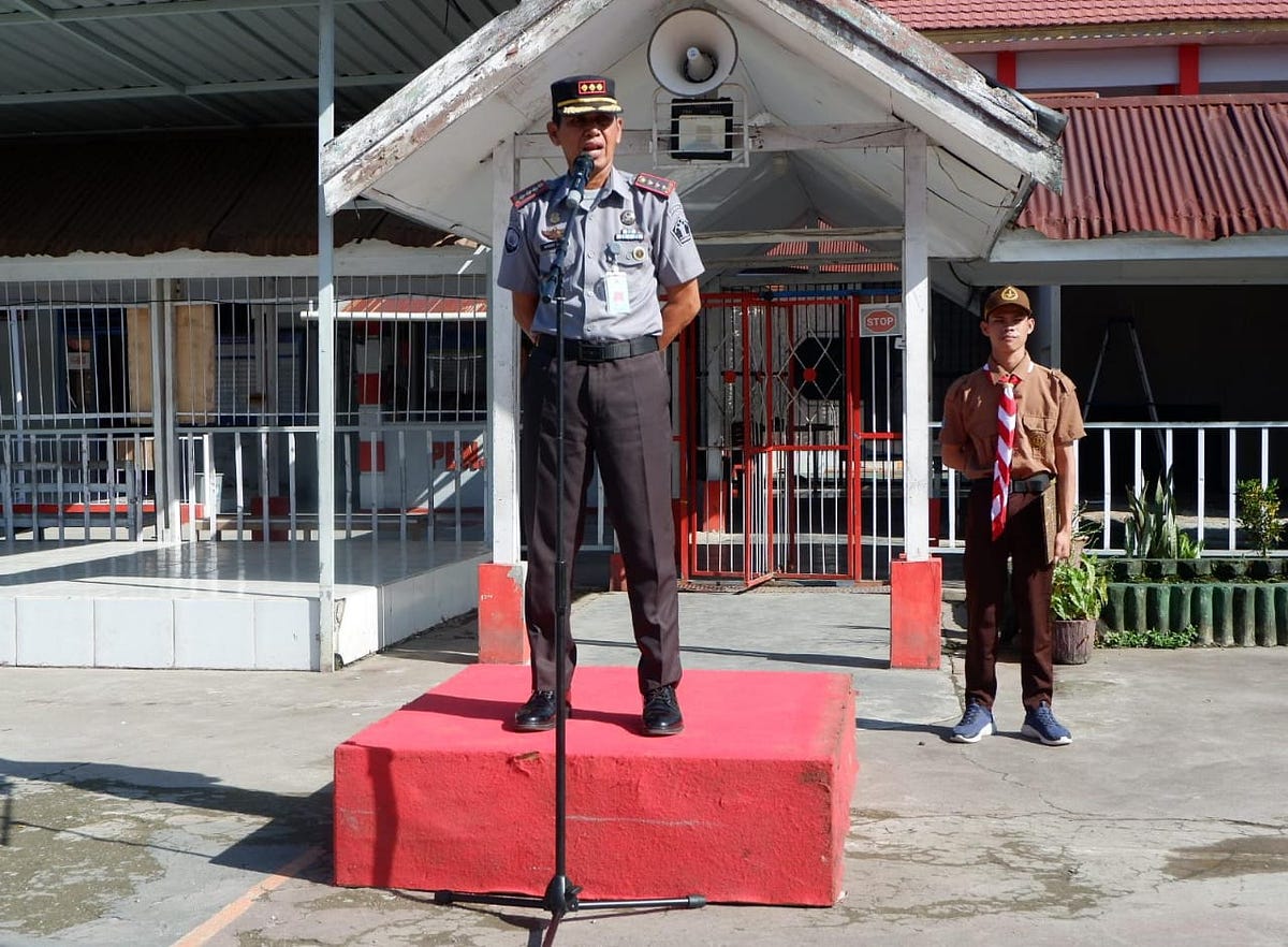 Pimpin Upacara Bendera, Plt. Karutan Tekankan Kesadaran Berbangsa & Bernegara | by Humas Rutama ...