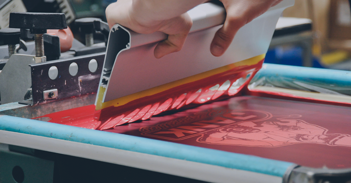 O processo de impressão com serigrafia | by Inova Print | Medium