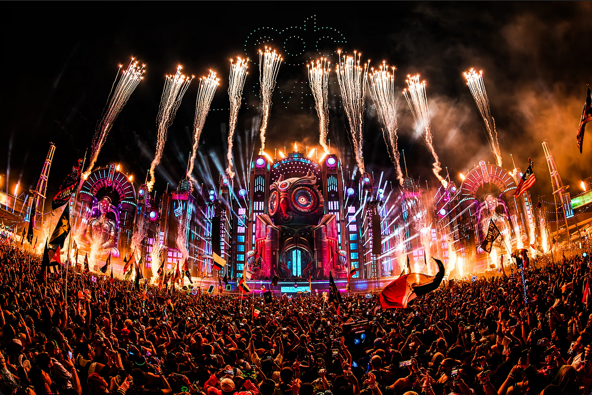 How Digital Writing Keeps the EDM Community Alive | by Julia pino | Feb ...