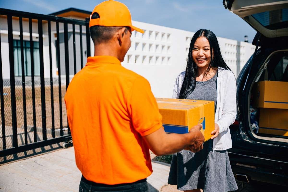 How Same-Day Delivery Enhances Customer Satisfaction | by ...