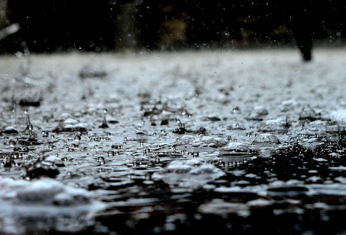 Paneles Solares que aprovechan energía de las gotas de lluvia son una ...