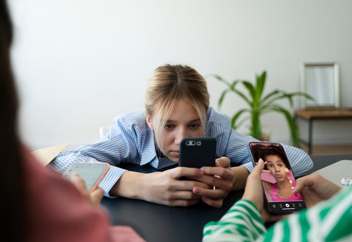 How to Avoid Social Media Addiction and Reclaim Control of Your Time ...