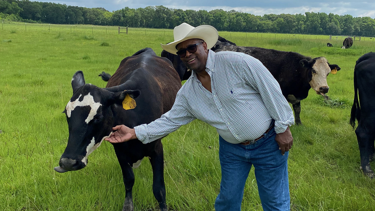 Former NFL Receiver and Owner of Harris Cattle Co., Hits the Road to ...