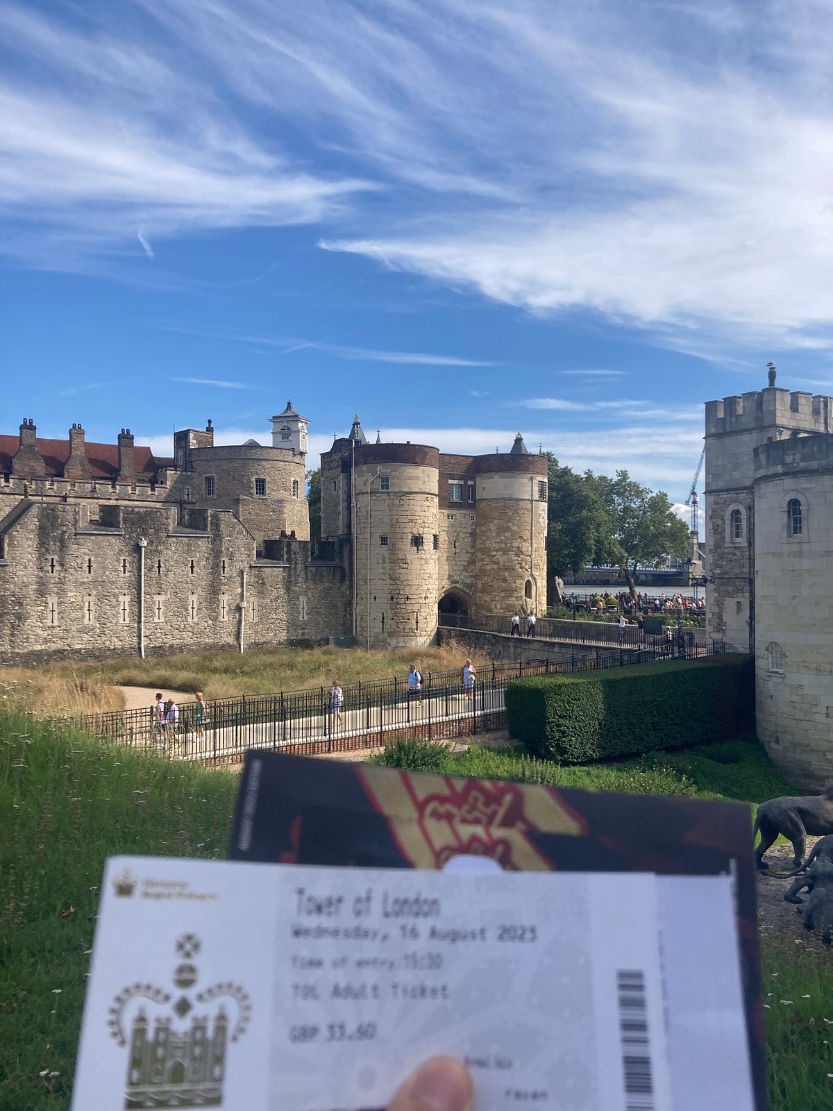 D-40 Tower of London - 鄭昱修 - Medium