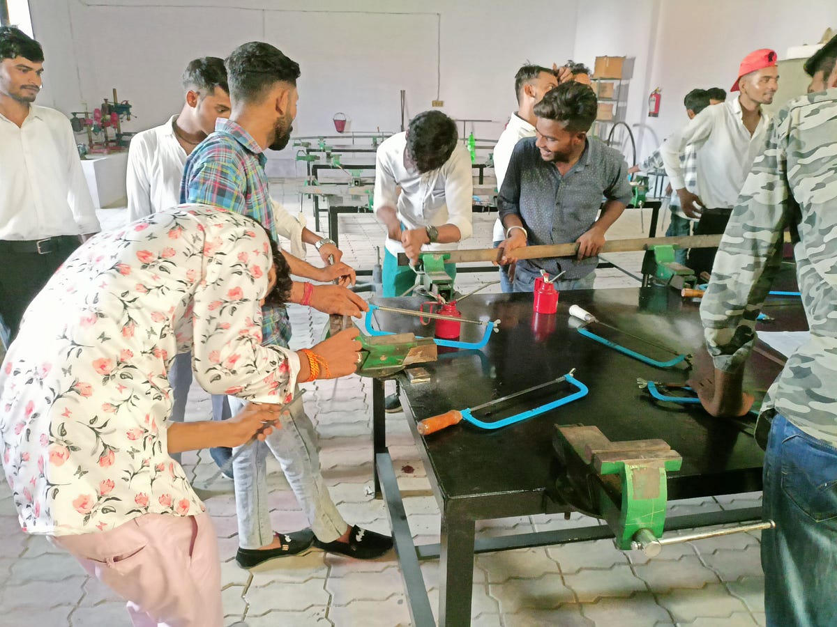 Advanced ITI in Moradabad UP 2024 - Moradabad Iti - Medium