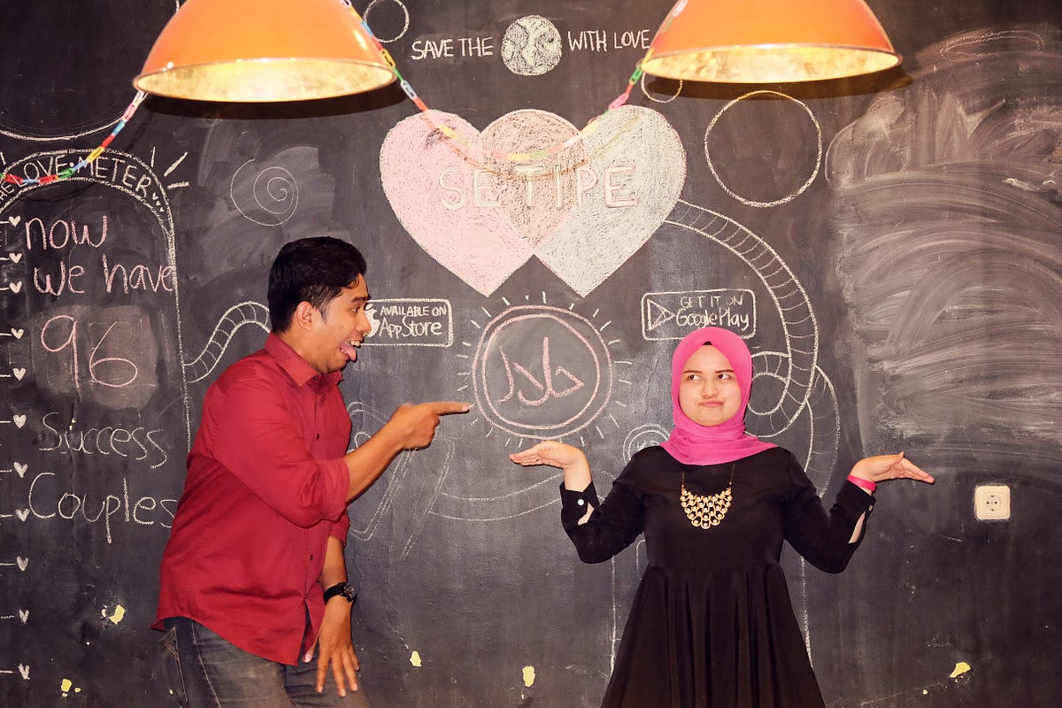 Kisah Cinta: Danis + Nyanya. Karena di awal perkenalan, Danis begitu ...