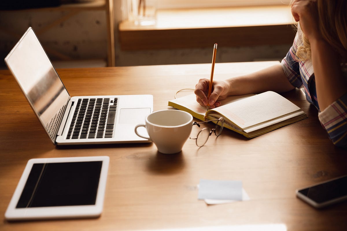 Navigating the Freelance Writing World with IAPWE: Tips and Tricks | by ...