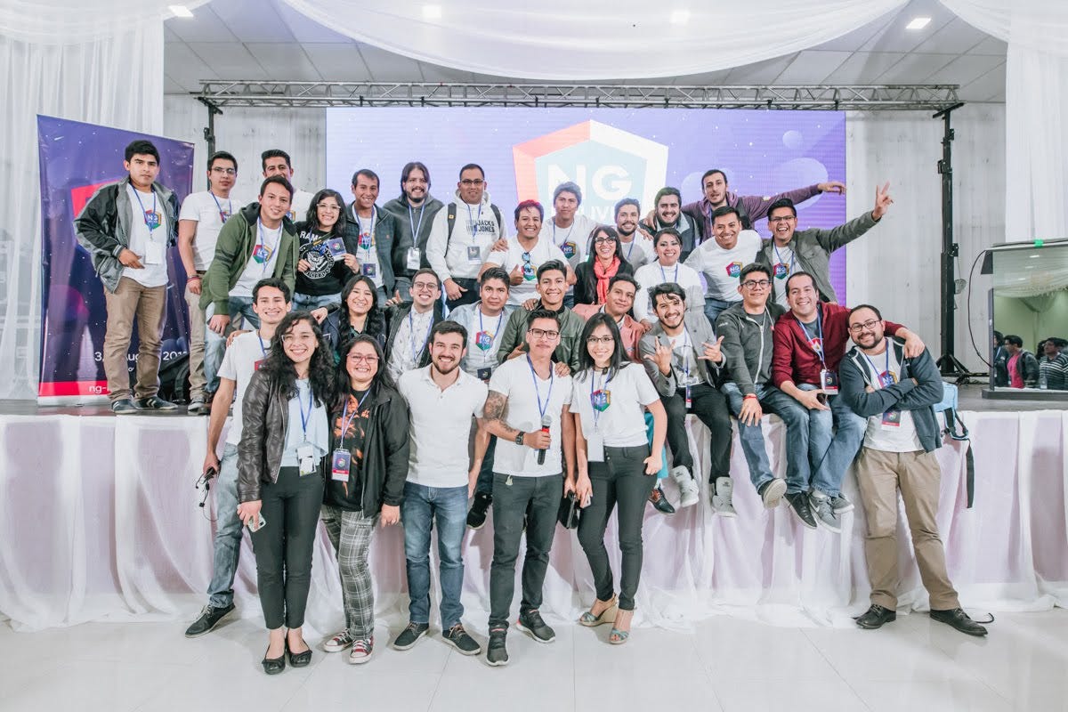 ¿Cómo organizar un evento tech y no morir en el intento? | by Combi ...