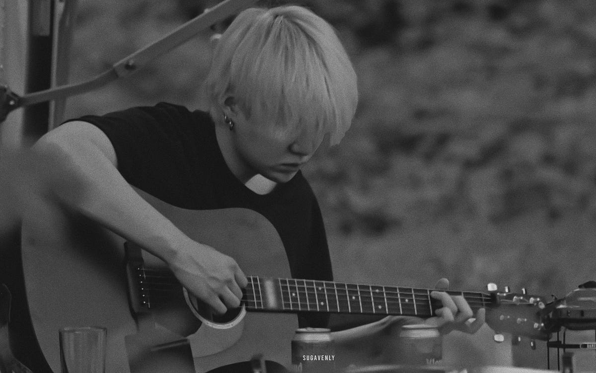 Dia dan Gitarnya - H. - Medium