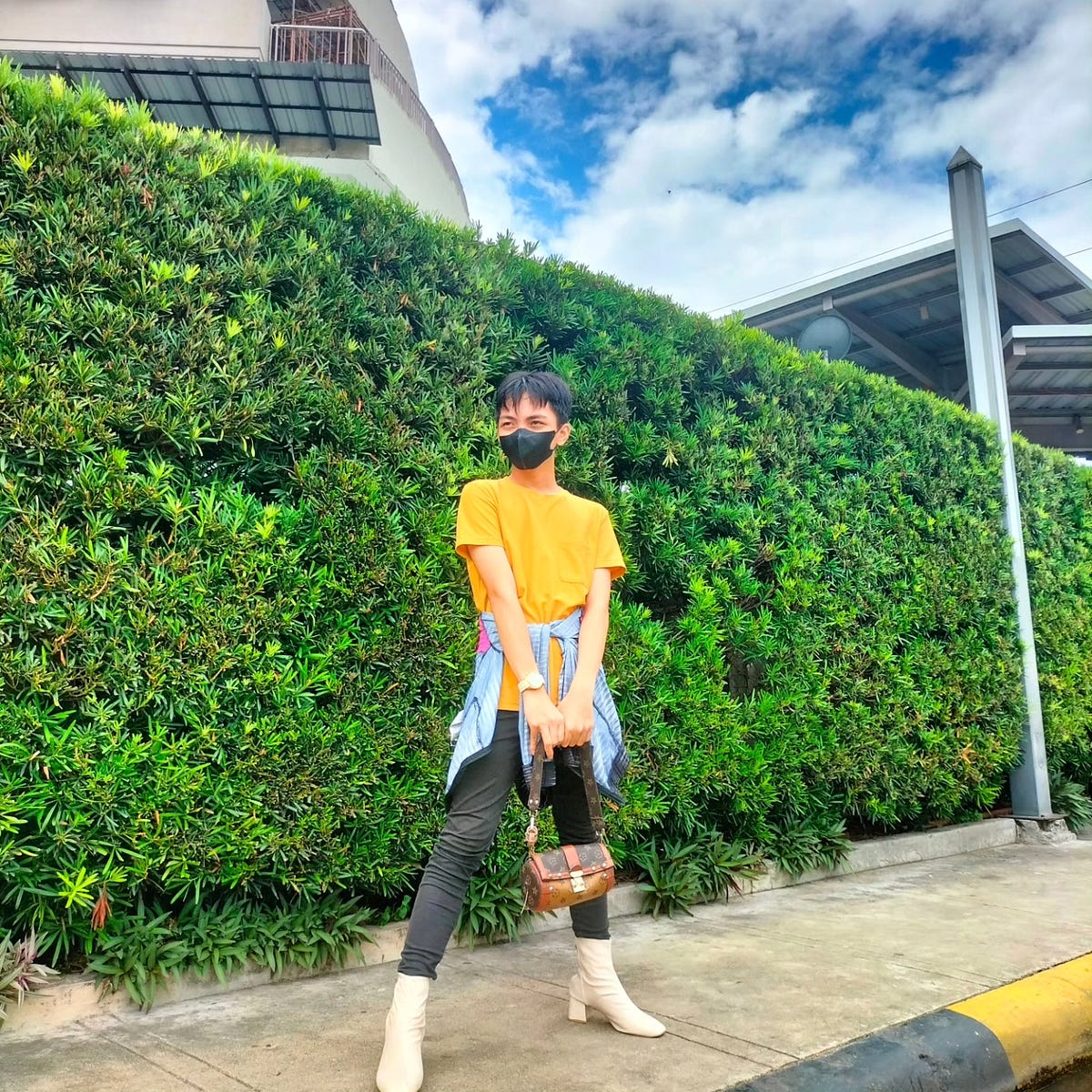 RECENTLY: MARKCHESS WENT TO THE GMALL OF TORIL AND TAKE SOME PICTURES ...
