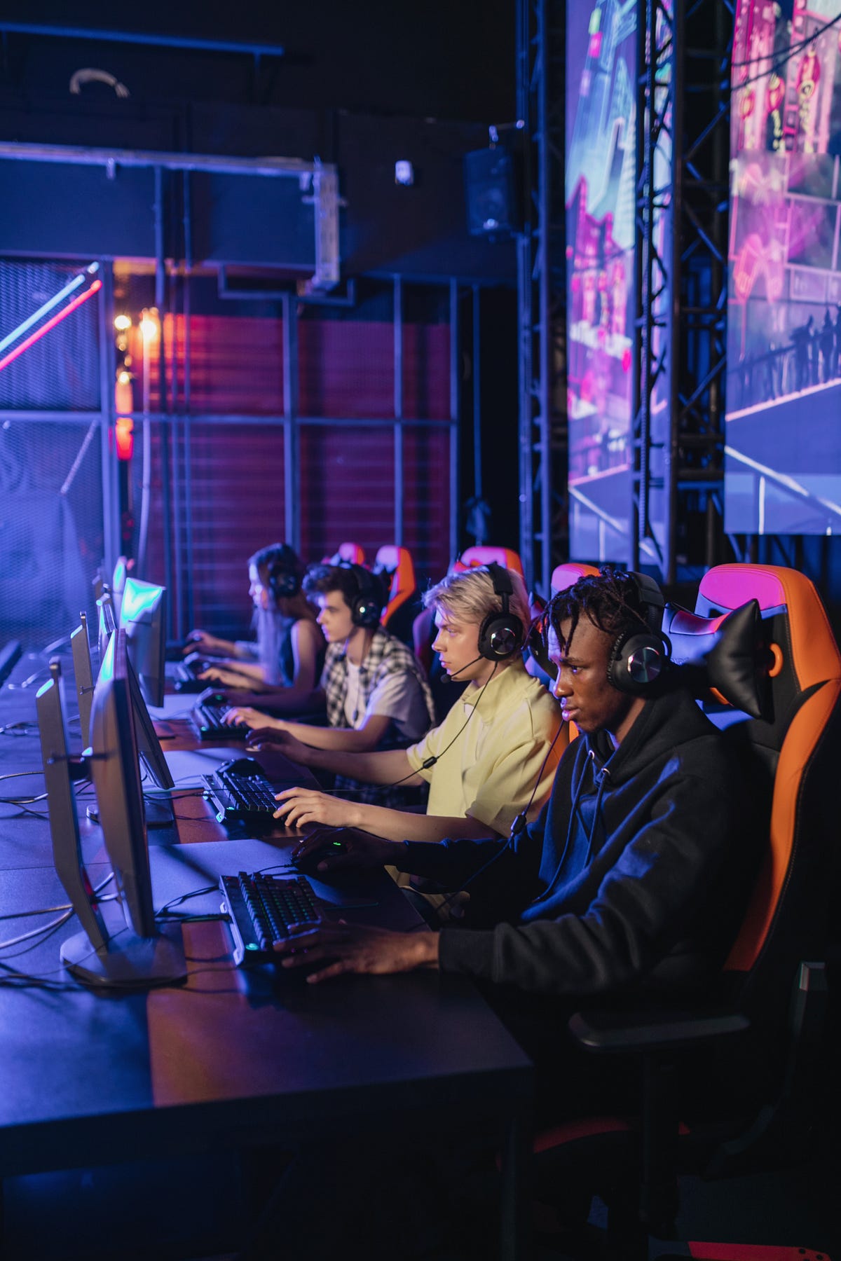 Online Games How to play to win. Learn how to improve your playing ...