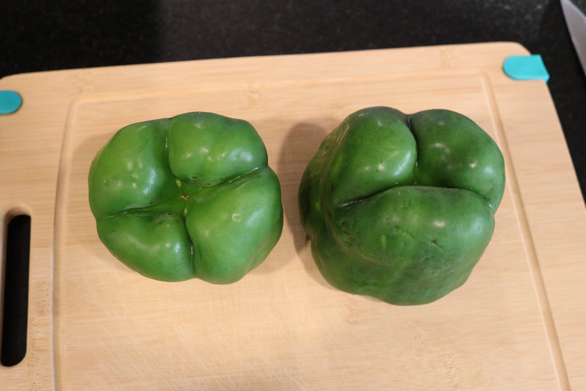 How to Cut a Bell Pepper and its Anatomy | by JeremysDTour | Medium