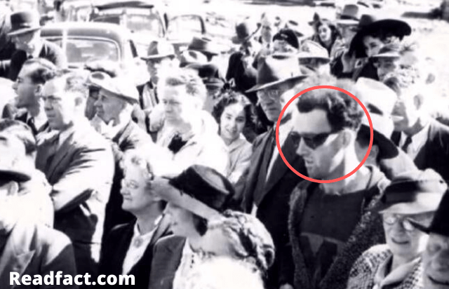 Time Traveling Person