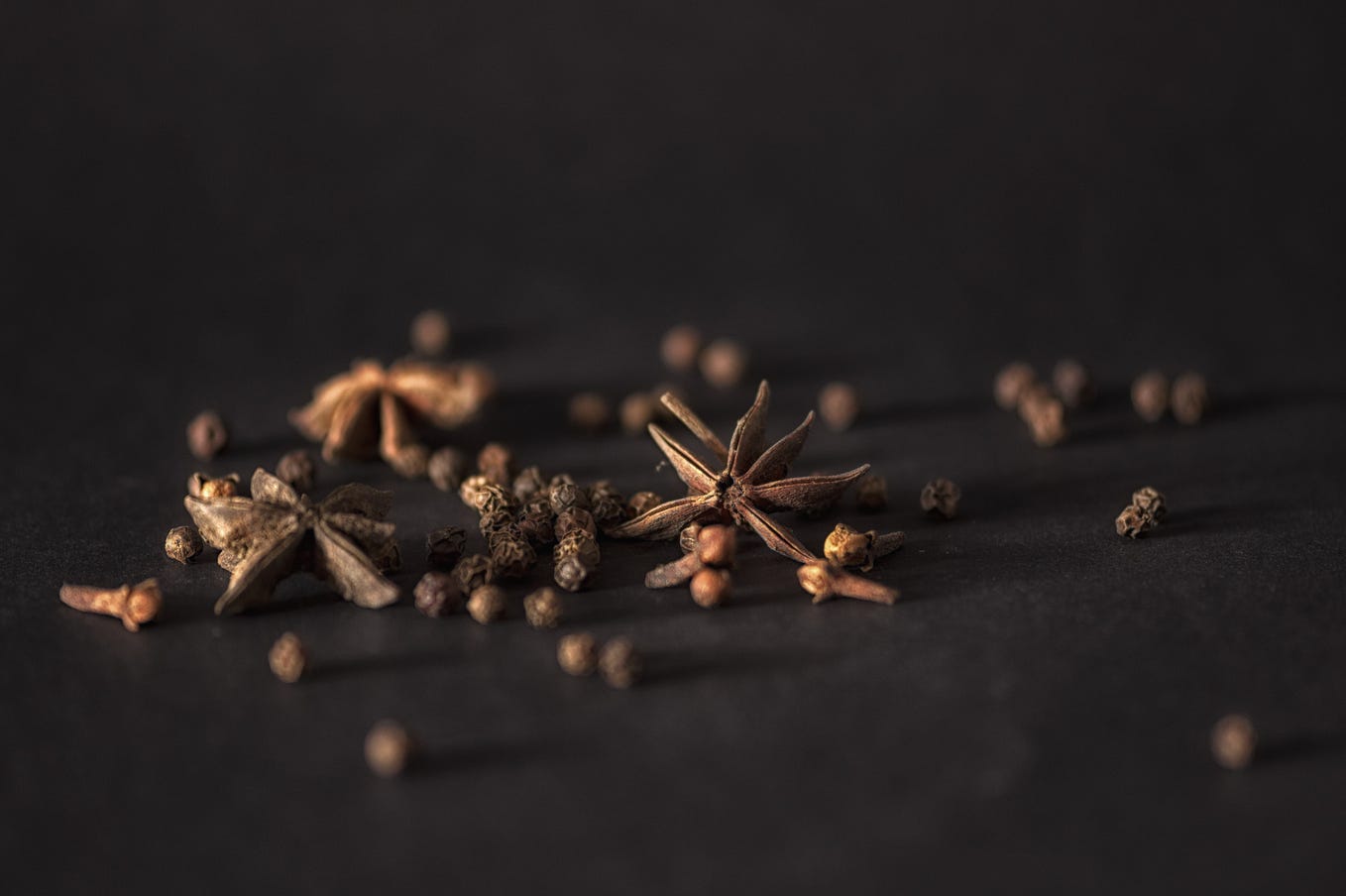 How to Use Rosemary and Cloves for Hair Growth: A Natural and Effective ...
