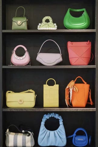 5 Best Bags For A Petite Women. For petite women, when choosing some ...