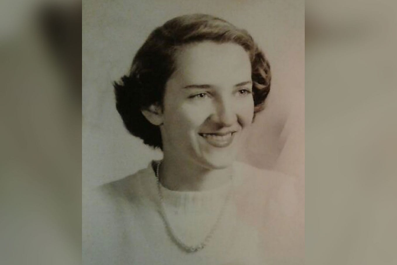 Buried in a bathtub: the tragic death of Lindsay Ann Hawker | by ...