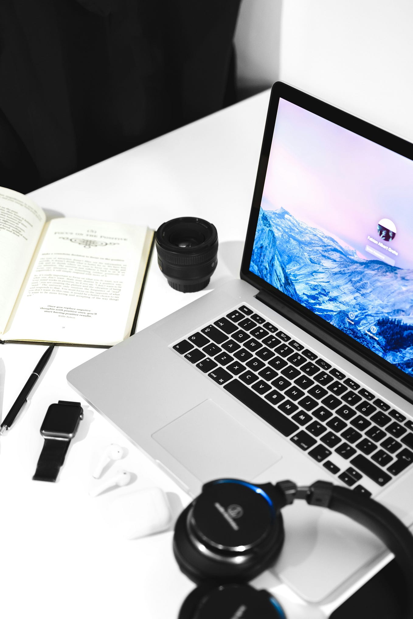 7 Essential Steps for Integrating Tailwind CSS with React | by RedBeret (Steven) | Medium