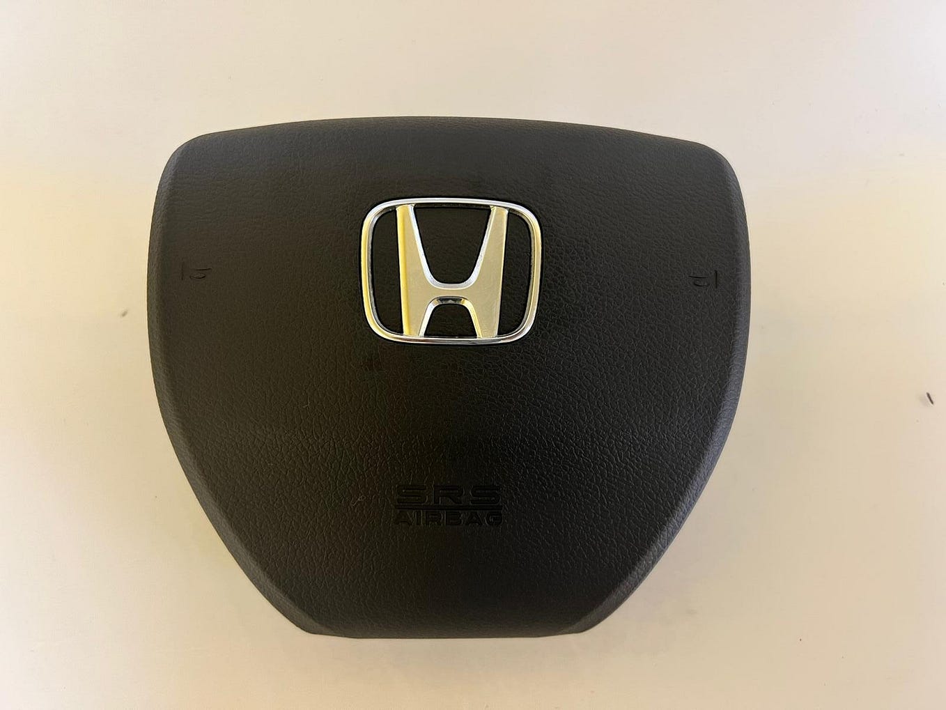 2019 Honda Accord Airbags Discover enhanced safety in the 2019 Honda ...