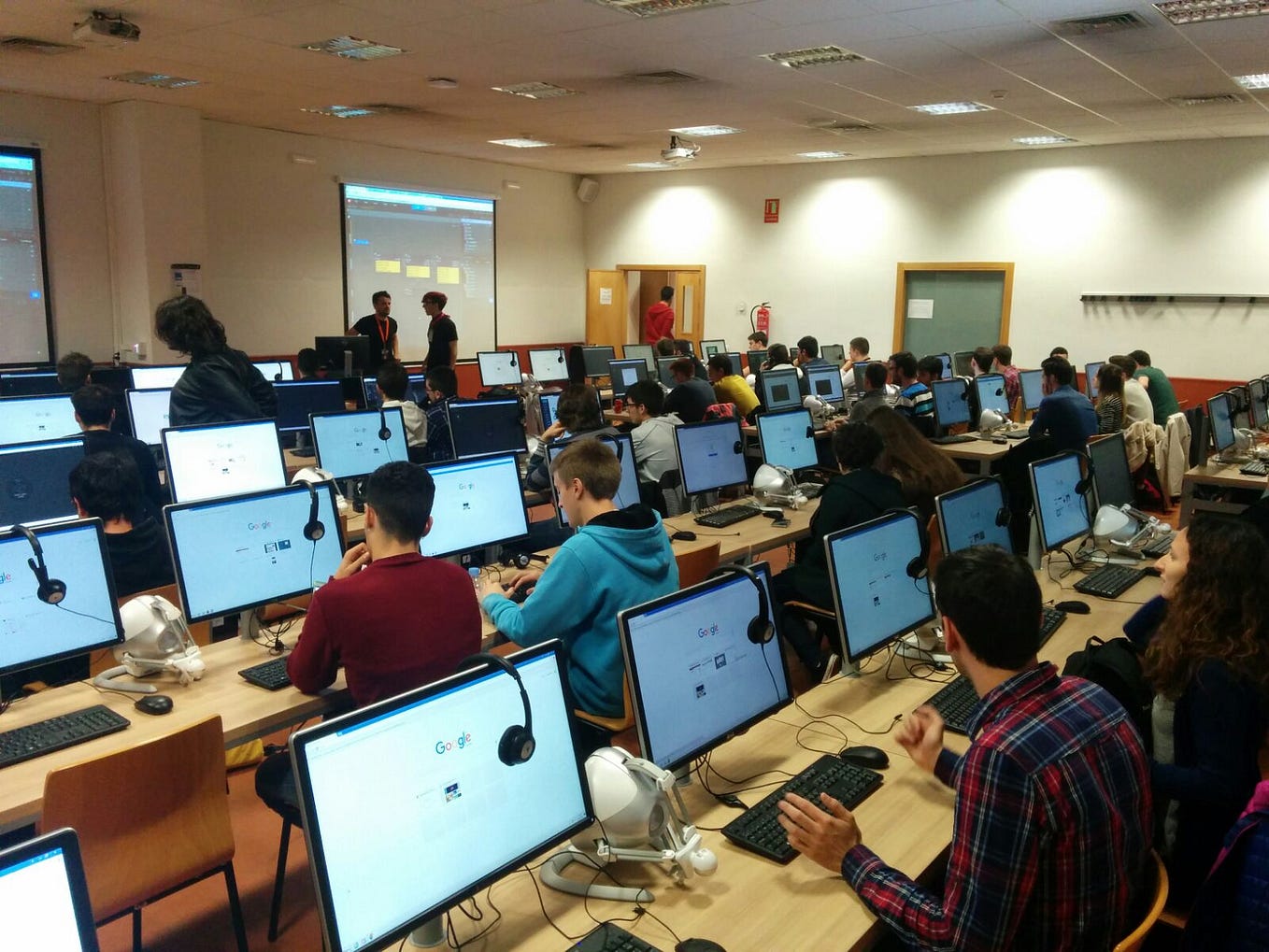 Cómo integrar un juego HTML5 en tu sitio Web | by WiMi5 | Medium