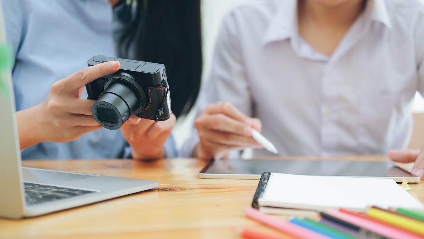 Embedding your Canva Designs with OneNote | by Lam Layson | Medium