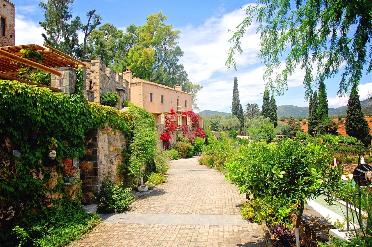 Unparalleled Elegance: Types of Luxury Tourism You Need to Experience ...