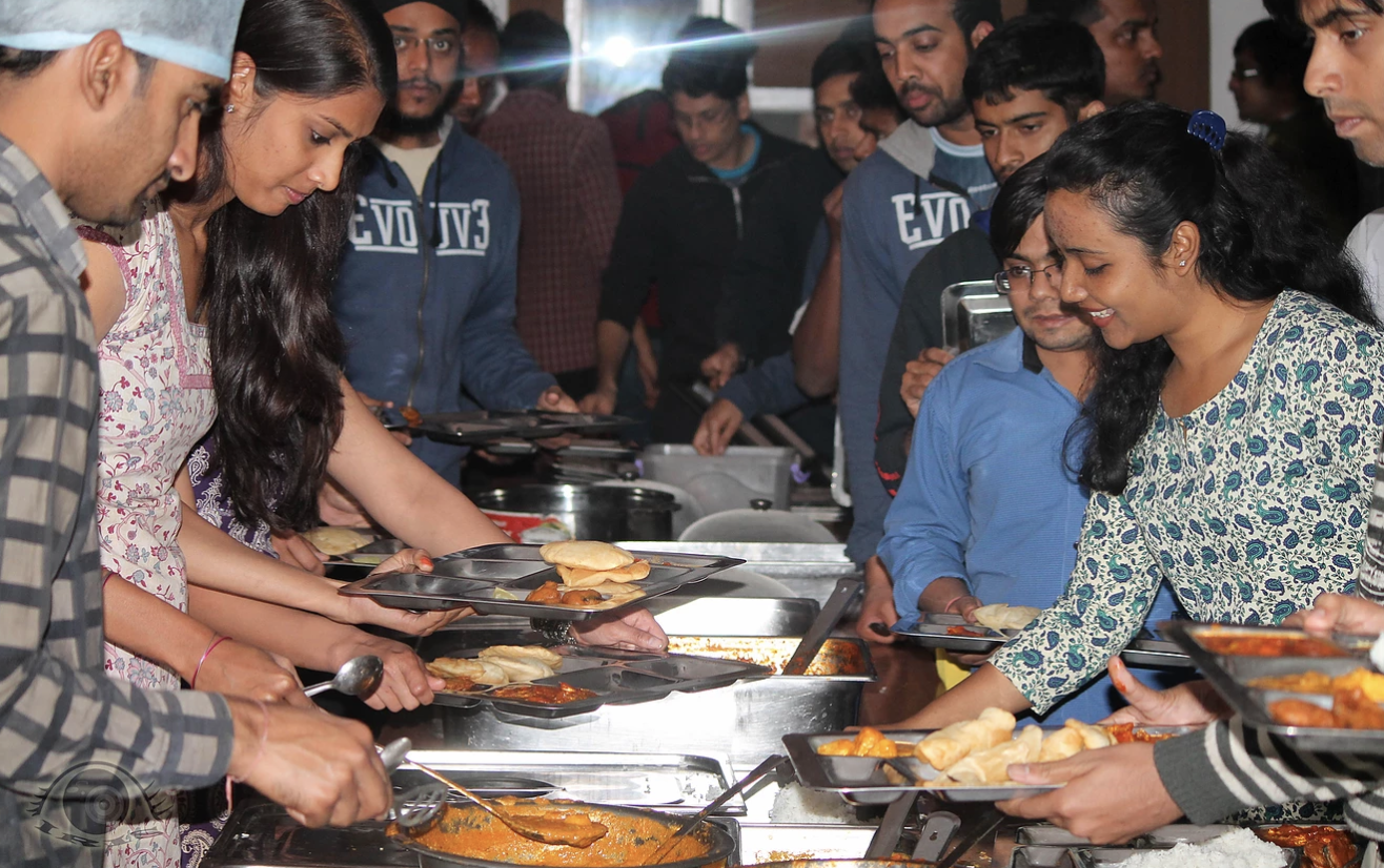 5 ways to reduce food wastage. By Kshitij Kumar | by Feeding India ...