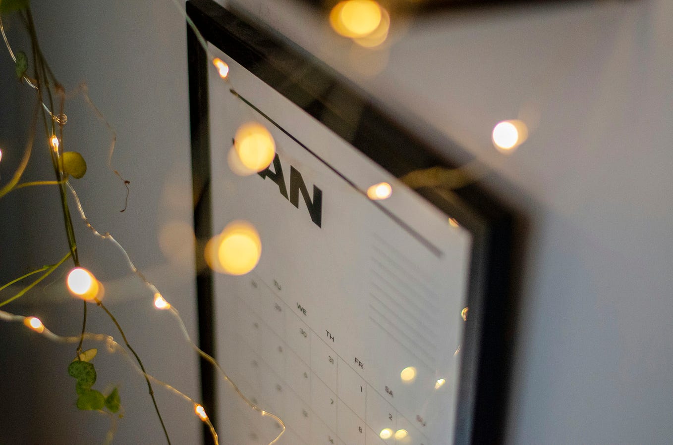 SQL— How To Use LAG() and LEAD() Window Functions | by Trang Nguyen ...