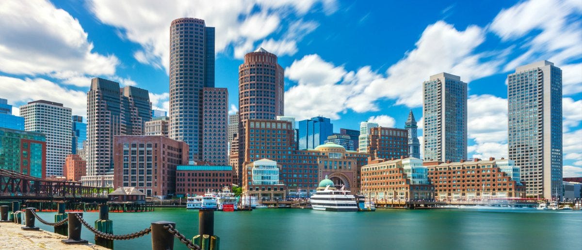 Building K-Nearest Neighbours(KNN) model without Scikit Learn: Easy Implementation | by Pranay ...