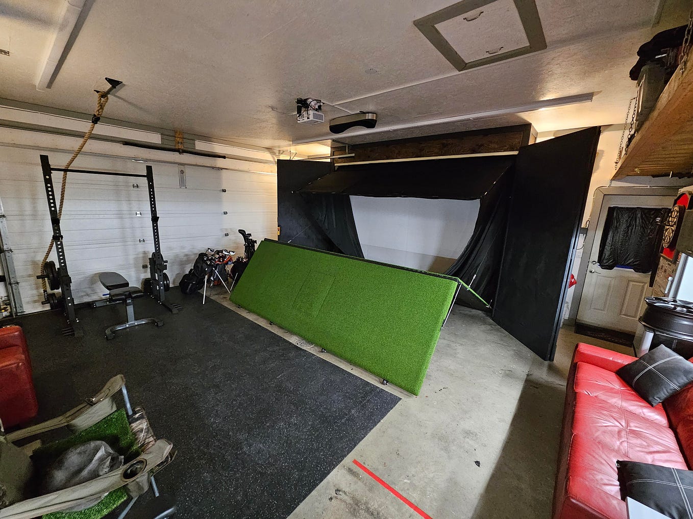 9 Best Golf Simulators for Small Spaces in 2024: Your Complete Review ...