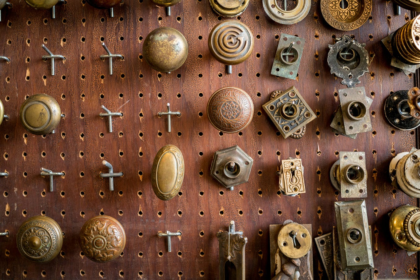 Crafting Dynamic Inputs with Shadcn-ui, React-dropzone, RHF, and Zod in Next.js 13 | by Fares ...