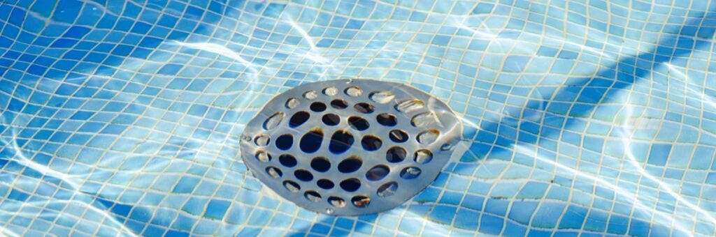 Chlorine Wash Service for Disinfecting and Killing Algae in Pools ...
