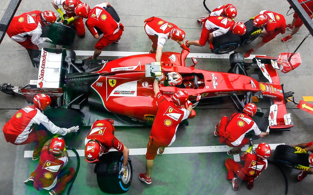 How to Ingest Data from a Kafka Topic in ClickHouse | by Shiv Iyer | Jun, 2024 | Medium