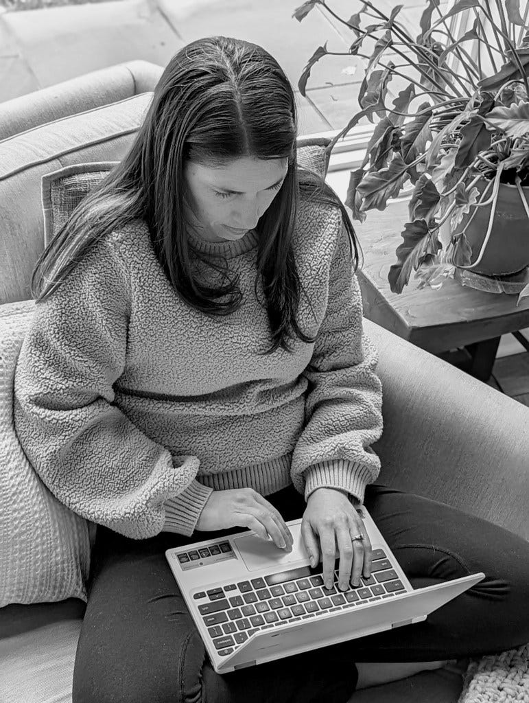 A Beginner’s Guide on How to Post on LinkedIn (With 20 LinkedIn Post ...