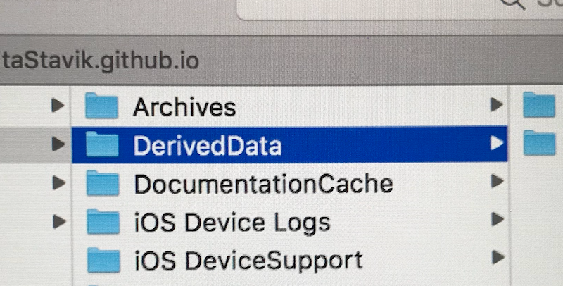 Building an iOS App Without Xcode’s Build System | by Vojta Stavik | Medium