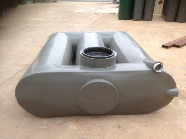Efficient Water Storage: 1000-Litre Water Containers - Lalal Rotinom ...