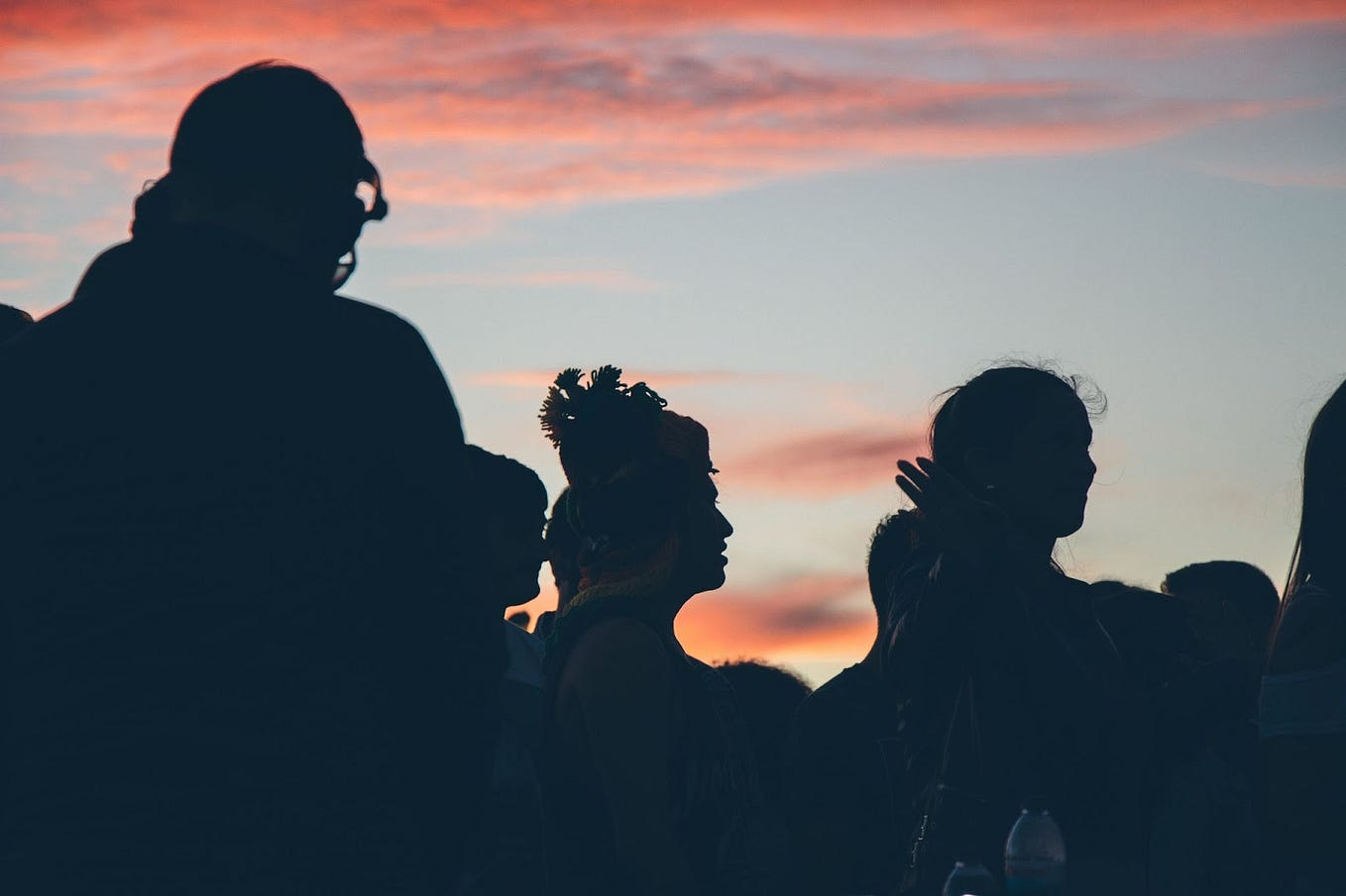 Breaking the Ice: A Guide to Initiating Conversations with Strangers on ...