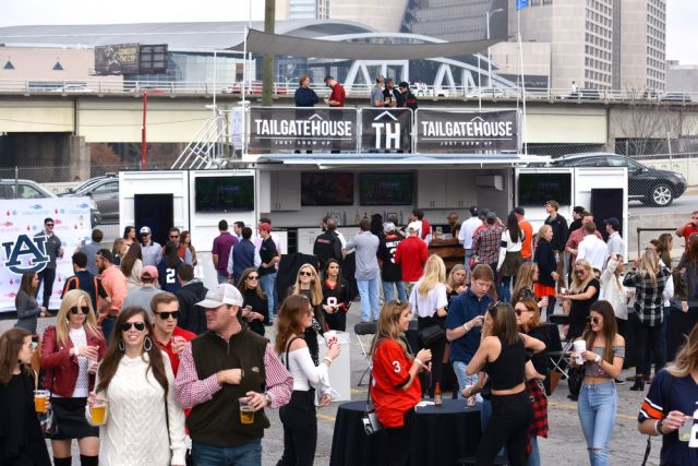 Top 5 Tech Trends Transforming In-Stadium Fan Experience | by Logan ...