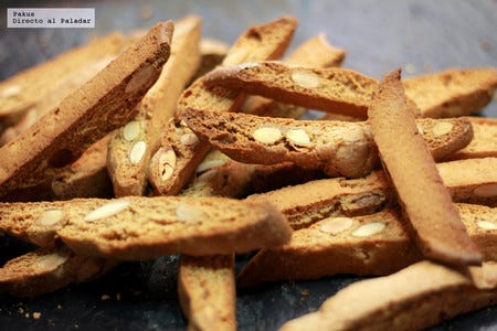 Panellets:. Aquest postre actualment a Catalunya es… | by Merivet | May ...
