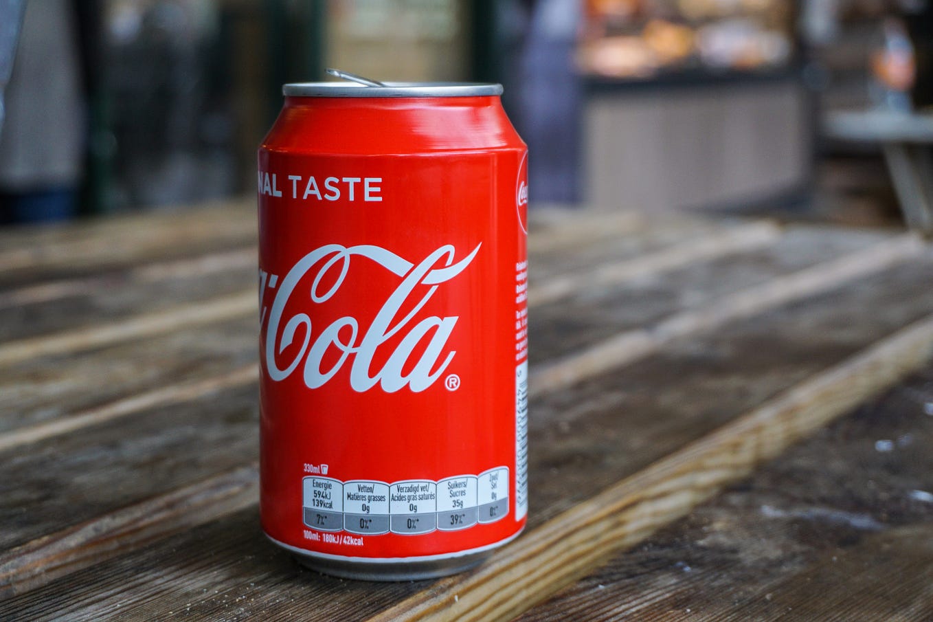 Pawsitively Iconic: 10 Timeless Pet Brand Marketing Campaigns That ...
