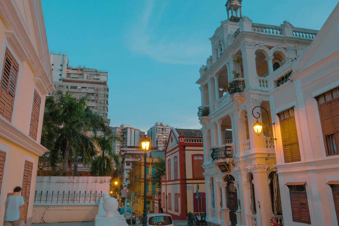 Human languages vs. Programming languages | by Ana | Medium