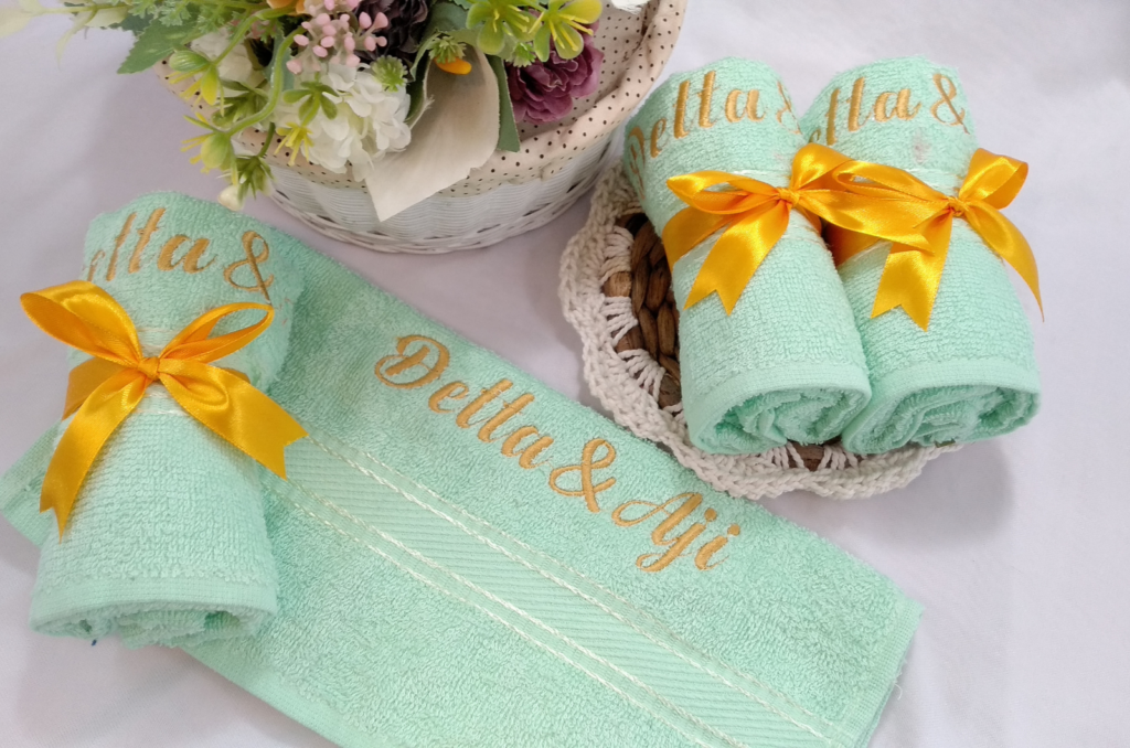 Souvenir Pernikahan Anti Bikin Kecewa | by Kedaihanduk | Medium