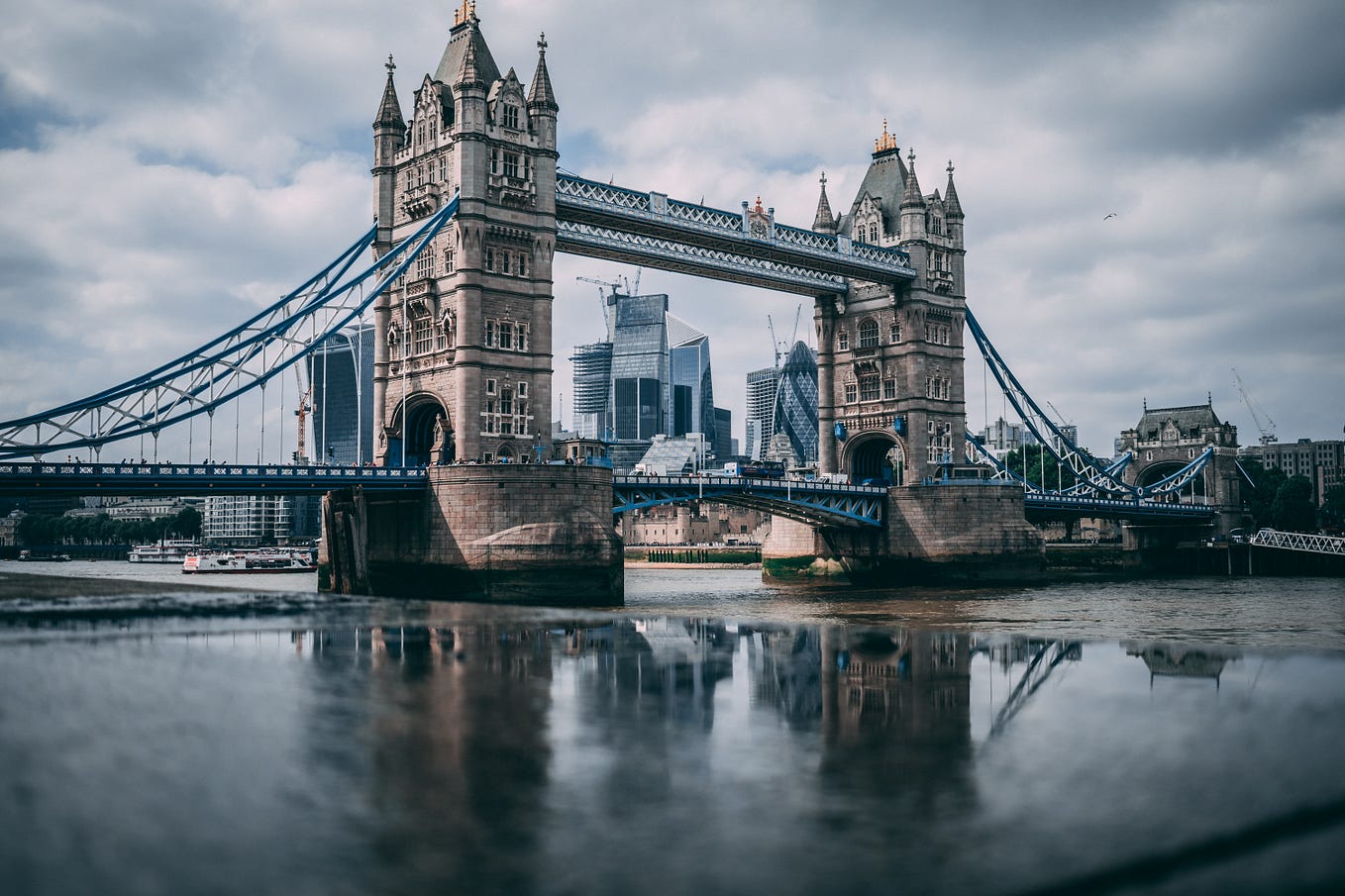 24 Very British Phrases (And What They Really Mean) | Slackjaw
