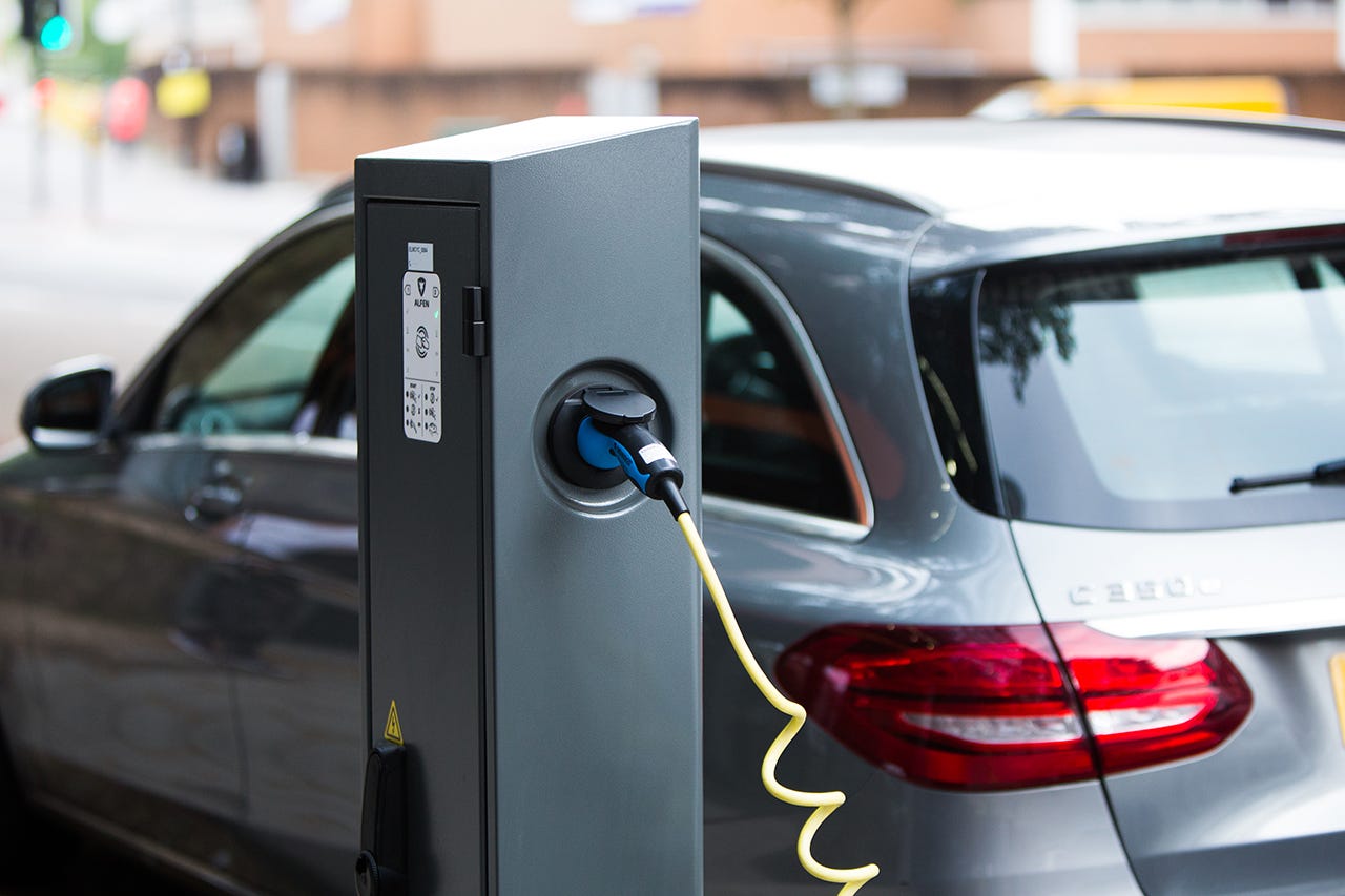 WHAT DOES IT TAKE TO MAINTAIN AN ELECTRIC VEHICLE? | by Evsecharging ...