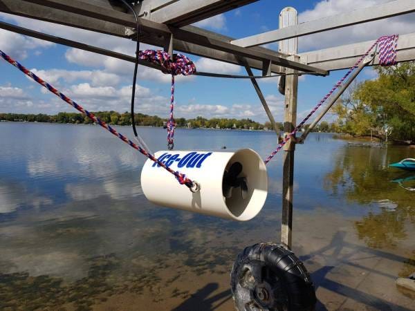 Reasons To Use The Lake Aeration System | by Admiral Lake and Pond ...