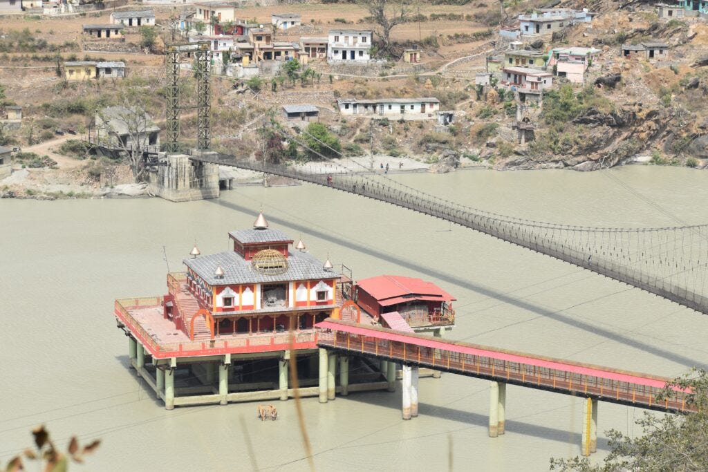 10 Best Places To Visit Near Kainchi Dham | by SuYatra | Medium