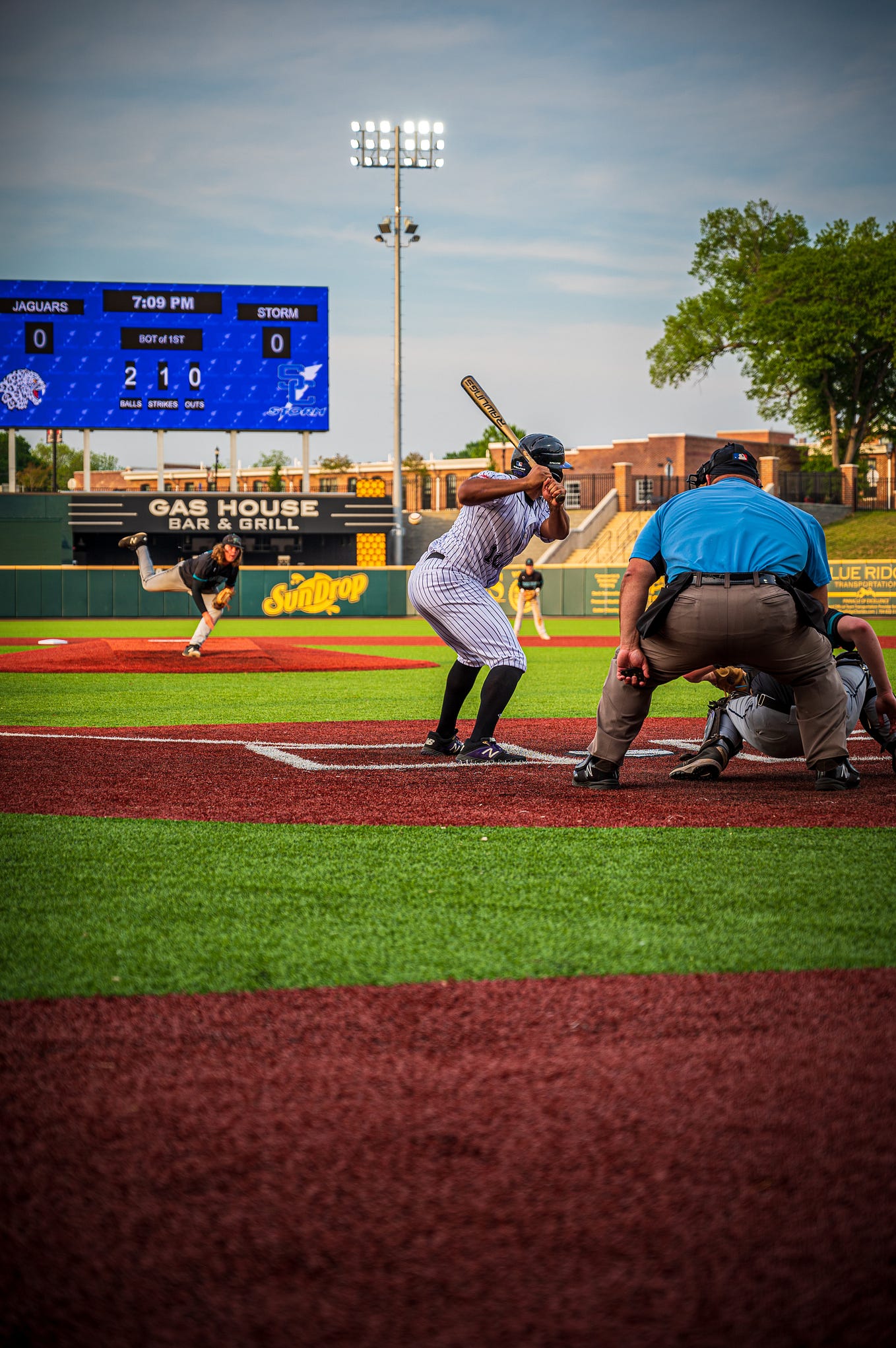 Quantifying Pitcher Deception. Pitcher deception can be defined as a ...