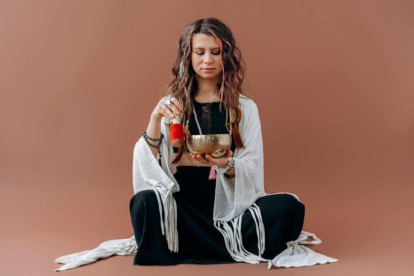 7 Powerful Traits of the Divine Feminine Energy (and How to Embody Them ...